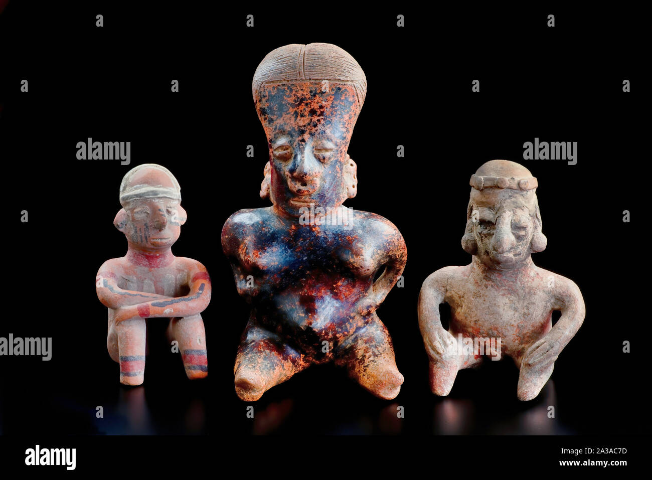 Pre columbian mesoamerica artefact hi-res stock photography and images ...