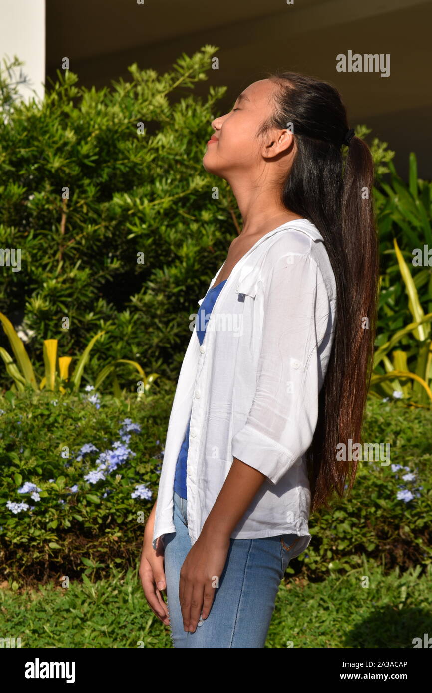 Girl wondering hi-res stock photography and images - Alamy