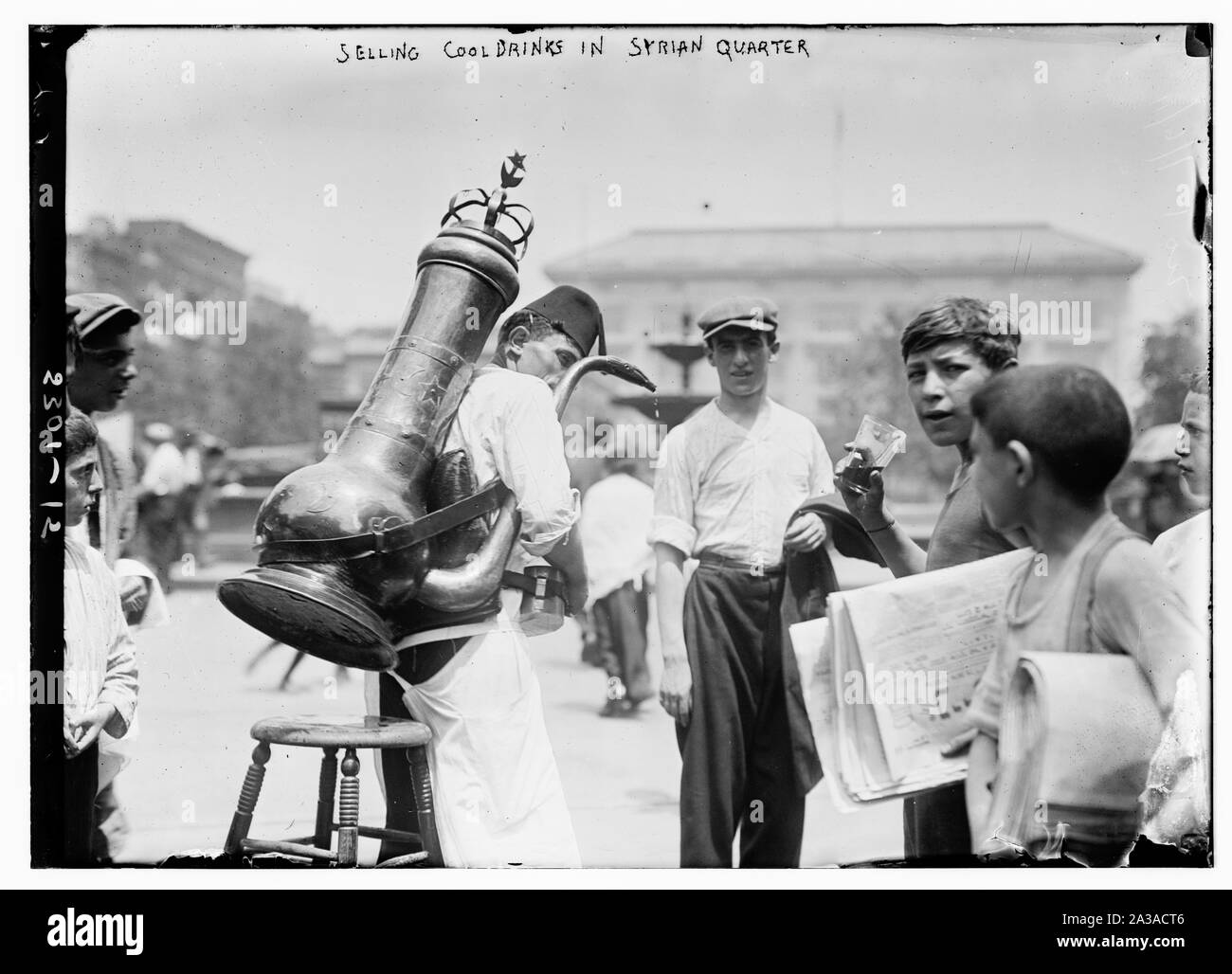 Cool city people Black and White Stock Photos & Images - Alamy