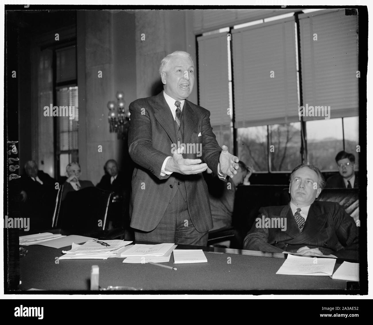 Guy gillette hi-res stock photography and images - Alamy