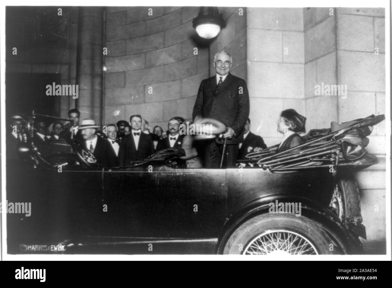 Sen. Harding arriving in Washington Stock Photo - Alamy