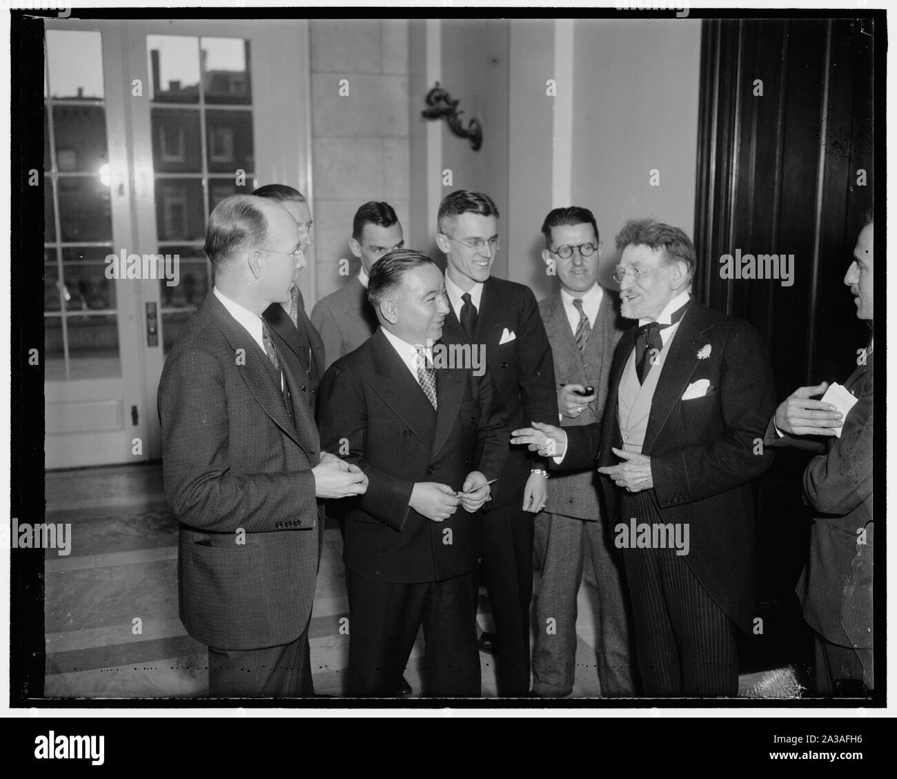 Beau brummel hi-res stock photography and images - Alamy