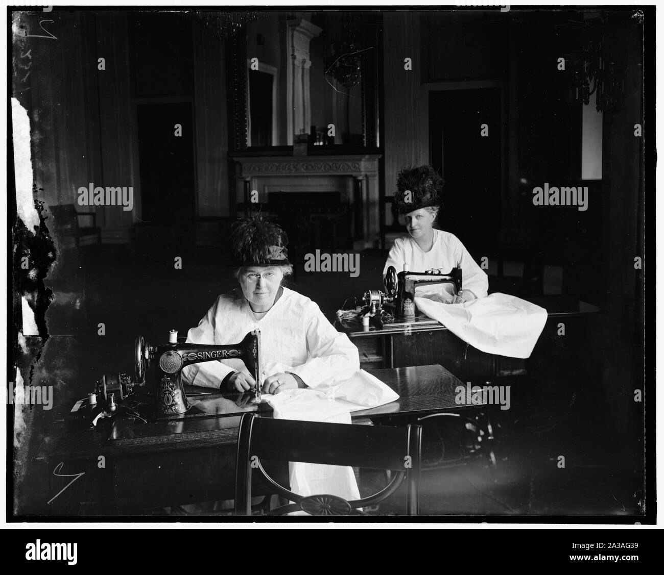 Women s is Cut Out Stock Images & Pictures - Alamy