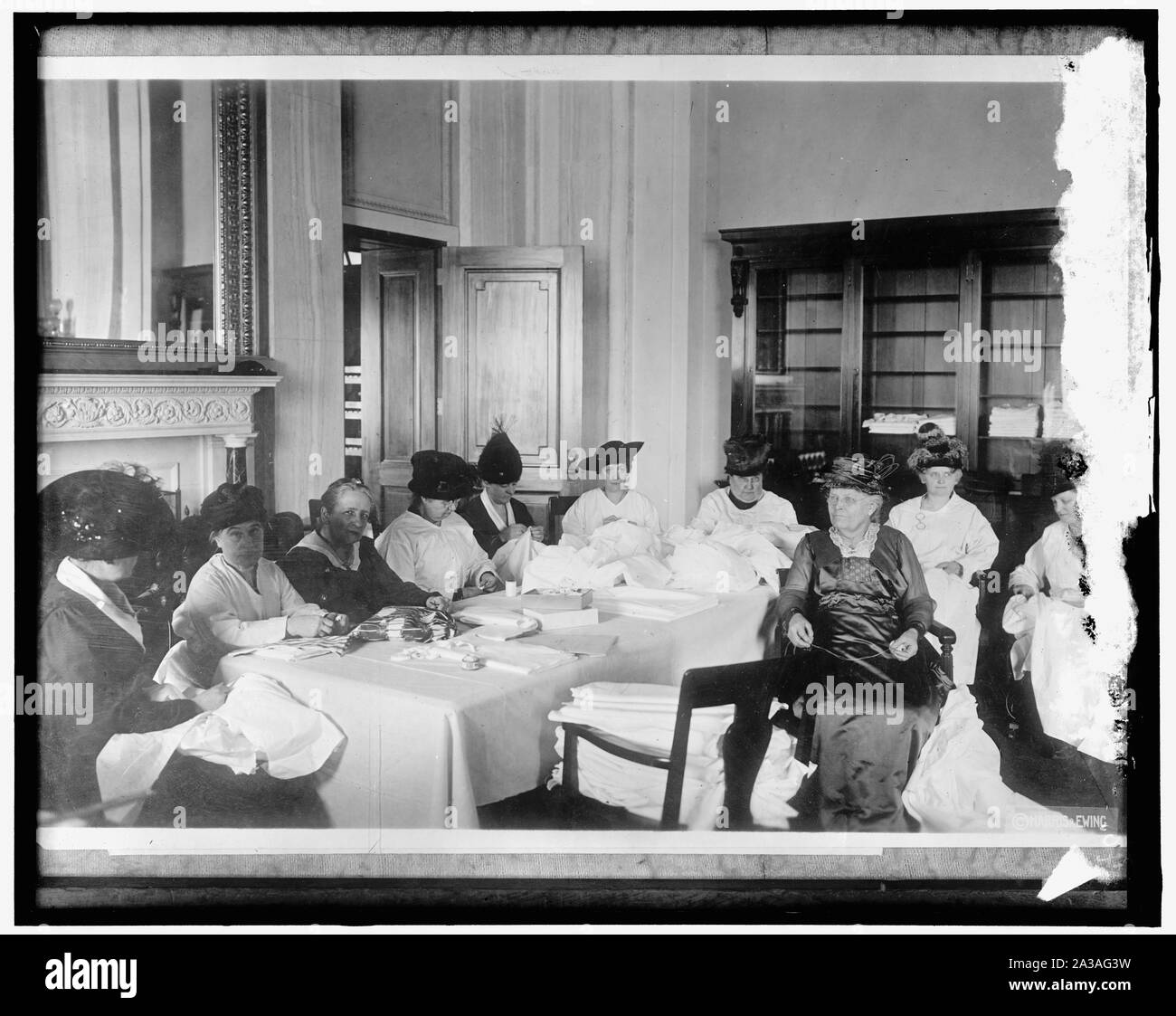 Women s is Cut Out Stock Images & Pictures - Alamy