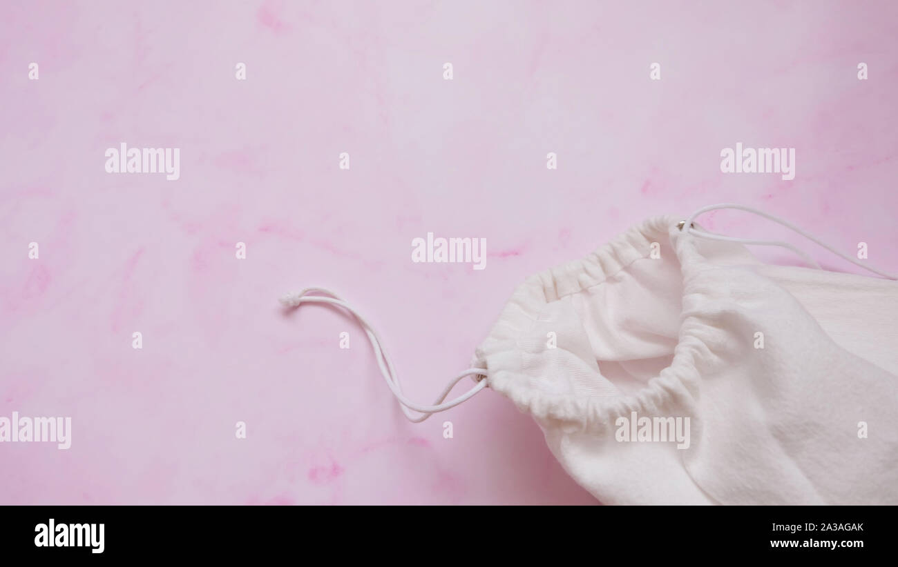 Draw string hi-res stock photography and images - Alamy