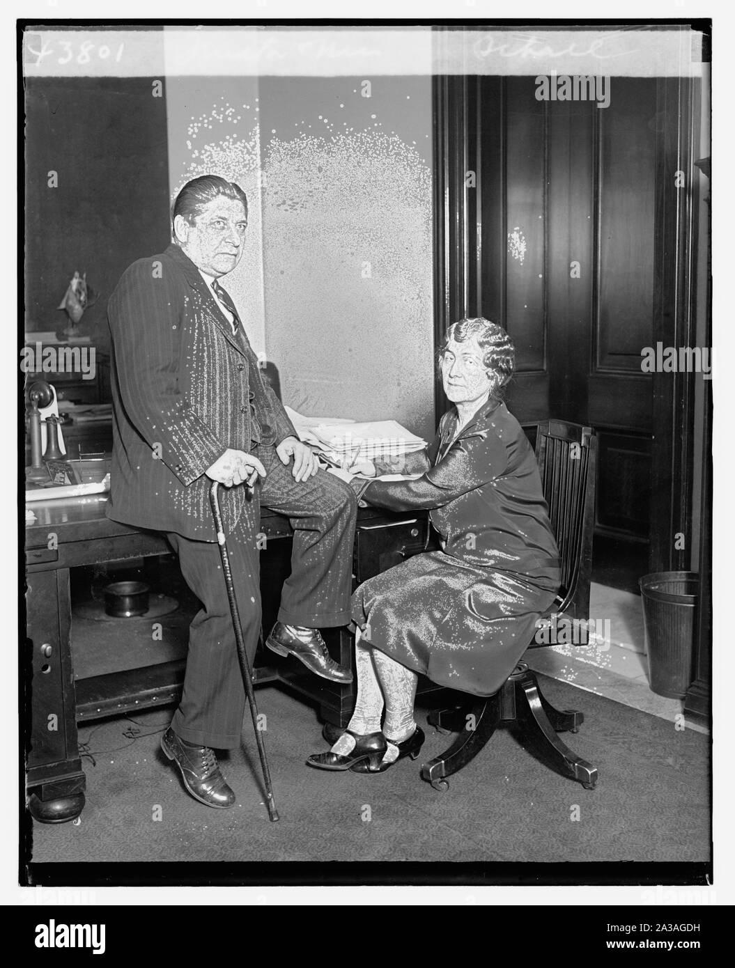Senator schall hi-res stock photography and images - Alamy