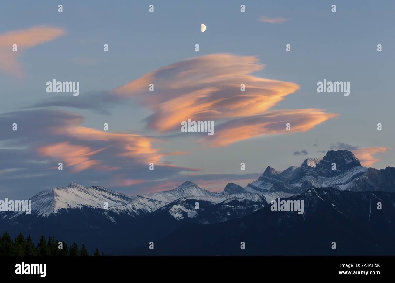 Chinook alberta hi-res stock photography and images - Alamy