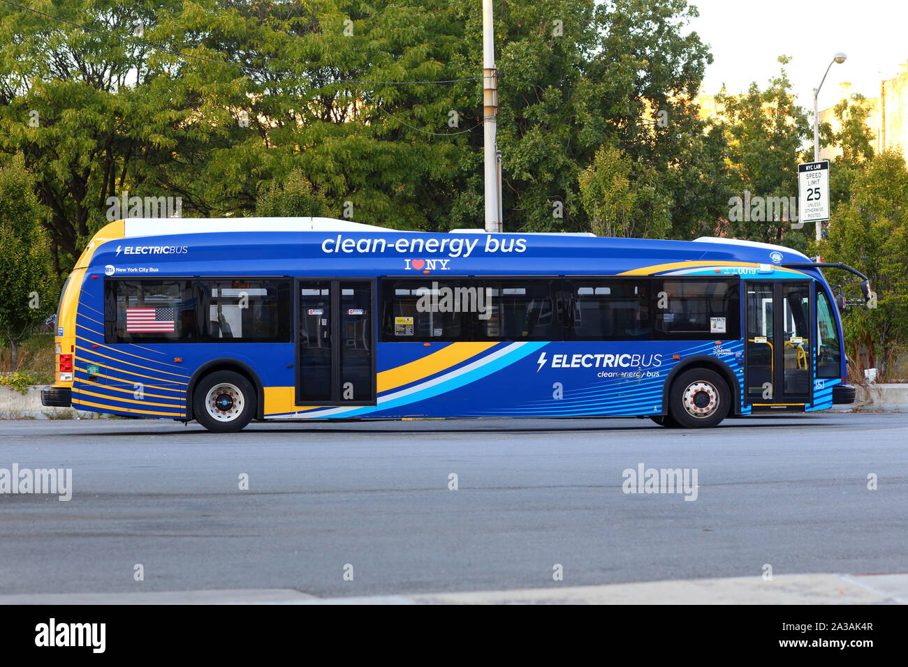 New flyer bus hi-res stock photography and images - Alamy