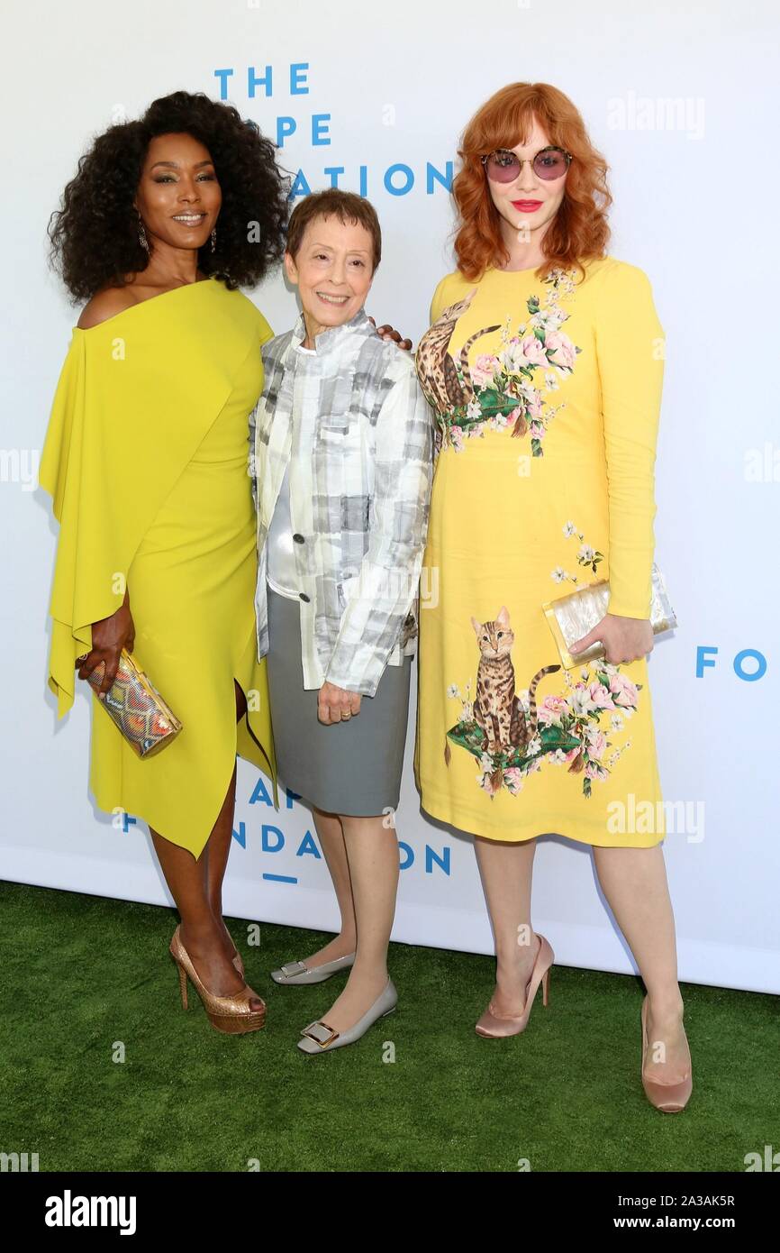 Beverly Hills, CA. 6th Oct, 2019. Angela Bassett, Gail Abarbanel ...