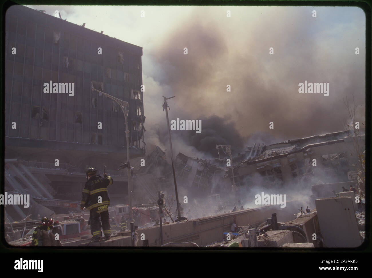 Twin towers burning hi-res stock photography and images - Alamy