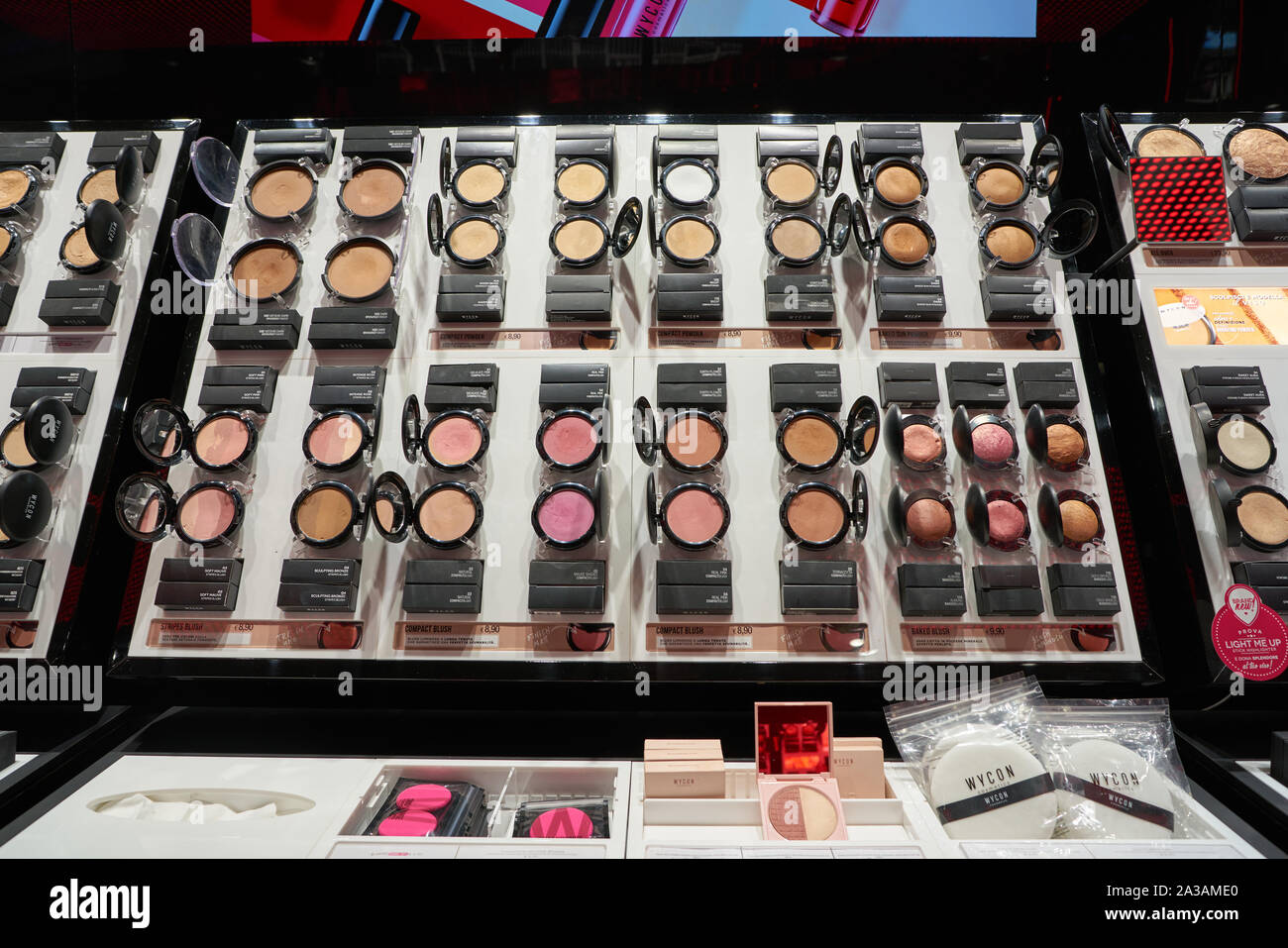 Wycon cosmetics hi-res stock photography and images - Alamy