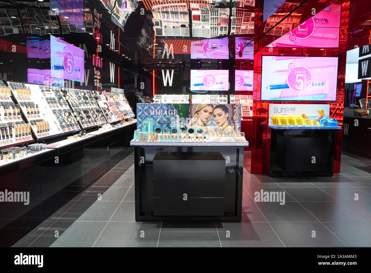 Wycon cosmetics hi-res stock photography and images - Alamy