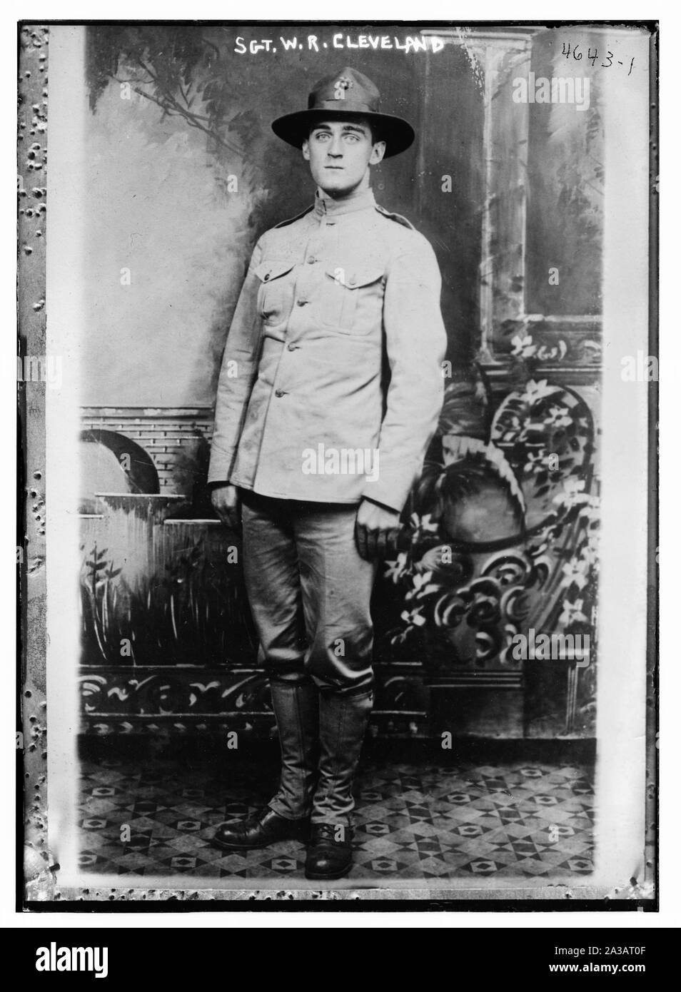 Sgt r r hi-res stock photography and images - Alamy