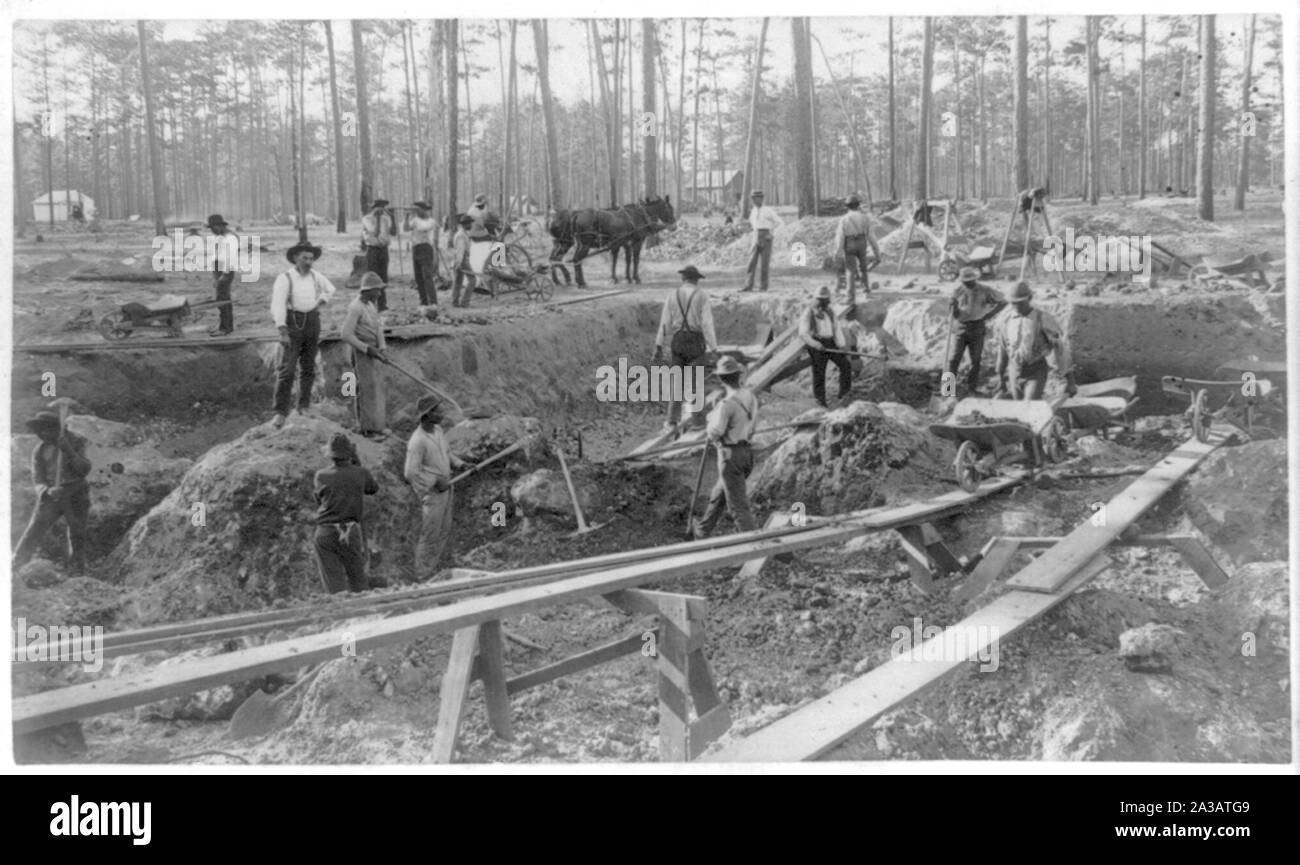 Shallow pit Black and White Stock Photos & Images - Alamy