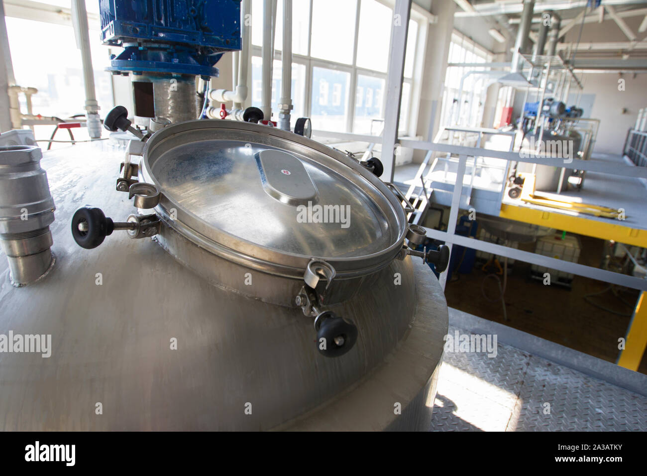 Metal tanks tank setup industrial hi-res stock photography and images ...