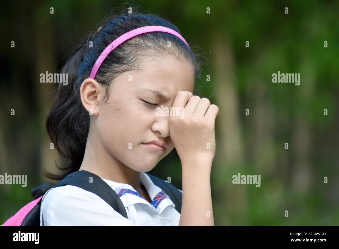 School pupil crying hi-res stock photography and images - Alamy
