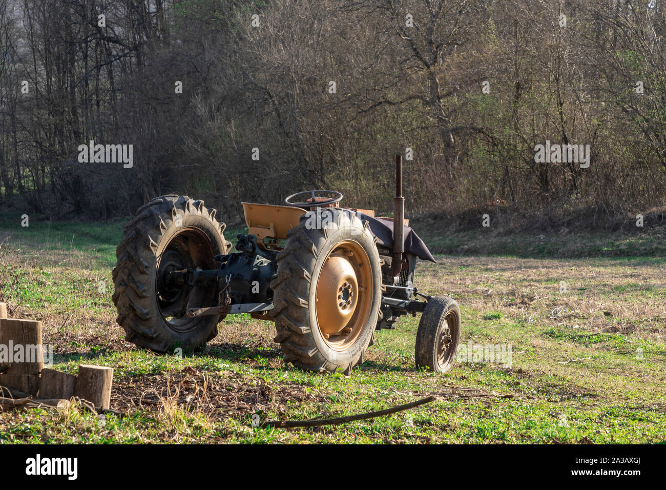 Tractor antique classic farming hi-res stock photography and images - Alamy