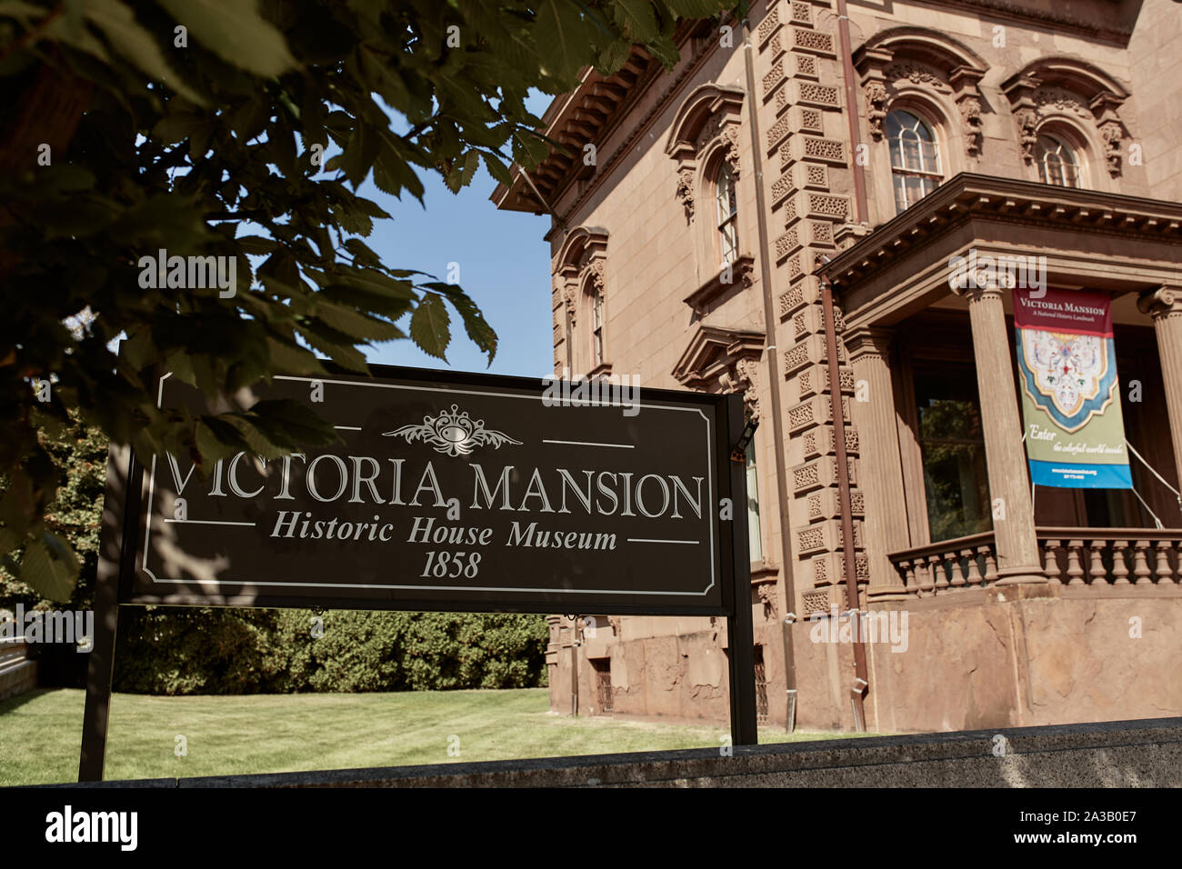 Portland, Maine - September 26th, 2019: Entrance sign and exterior of ...