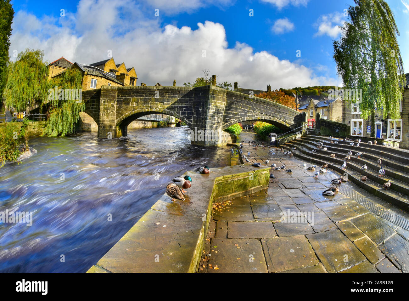 Old Packhorse Bridge, Hebden Water, Hebden Bridge, South Pennines ...