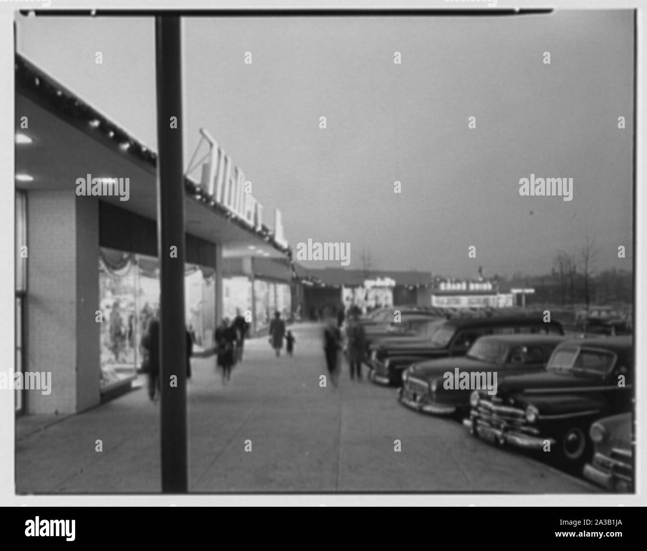 Shopping center, Great Neck, Long Island, New York Stock Photo - Alamy