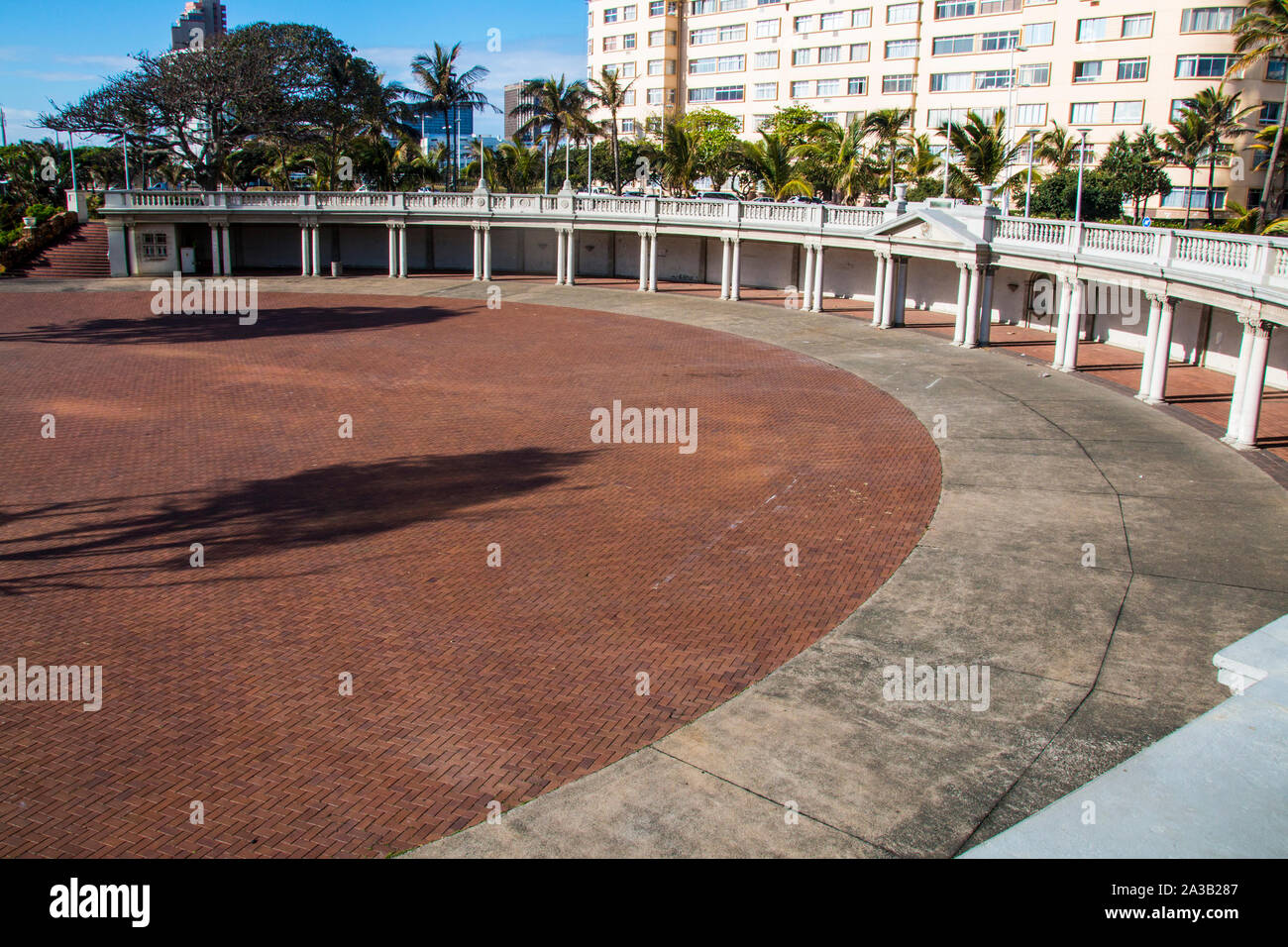 Sunken amphitheatre hi-res stock photography and images - Alamy