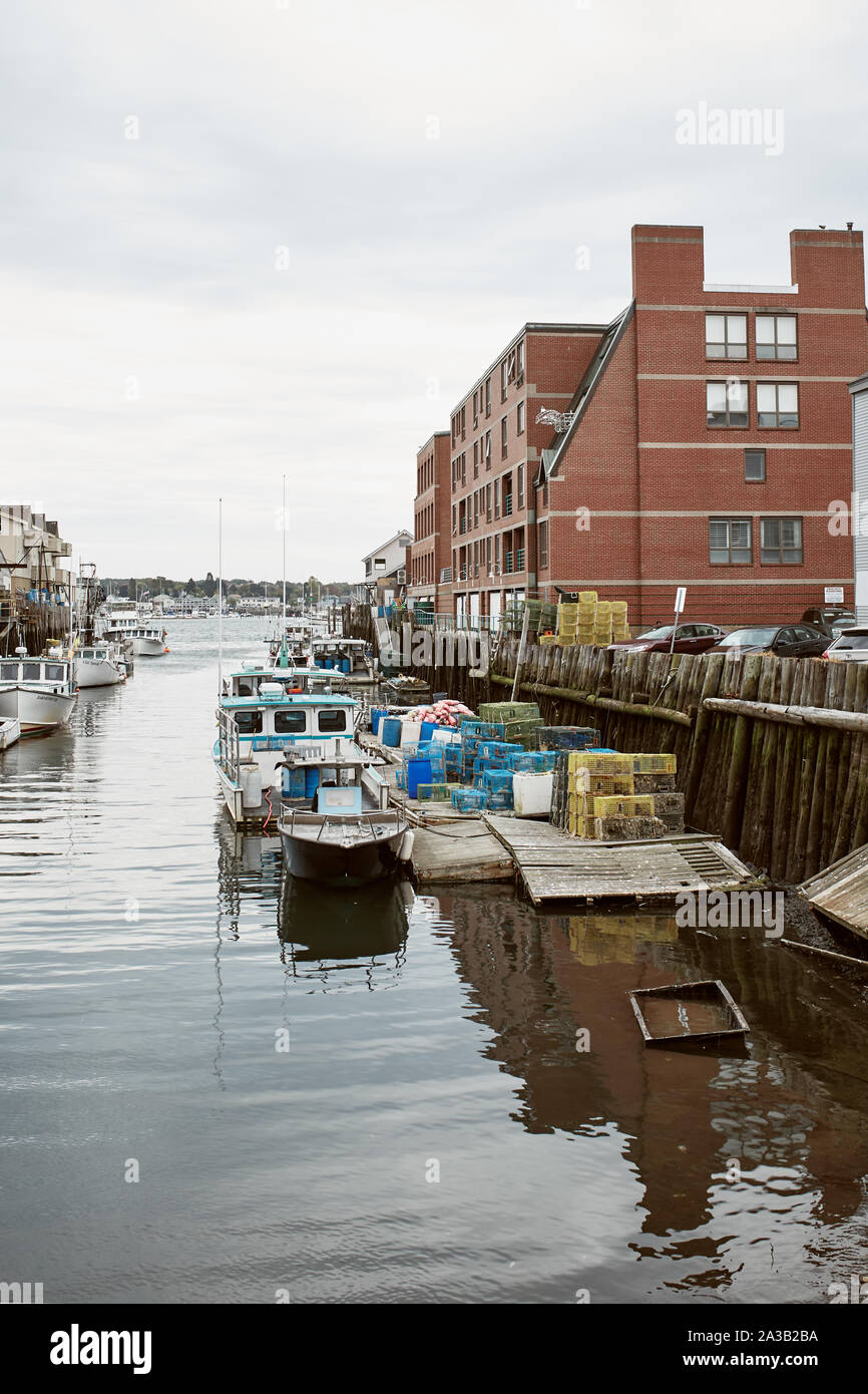 Portland maine harbor boats hi-res stock photography and images - Alamy
