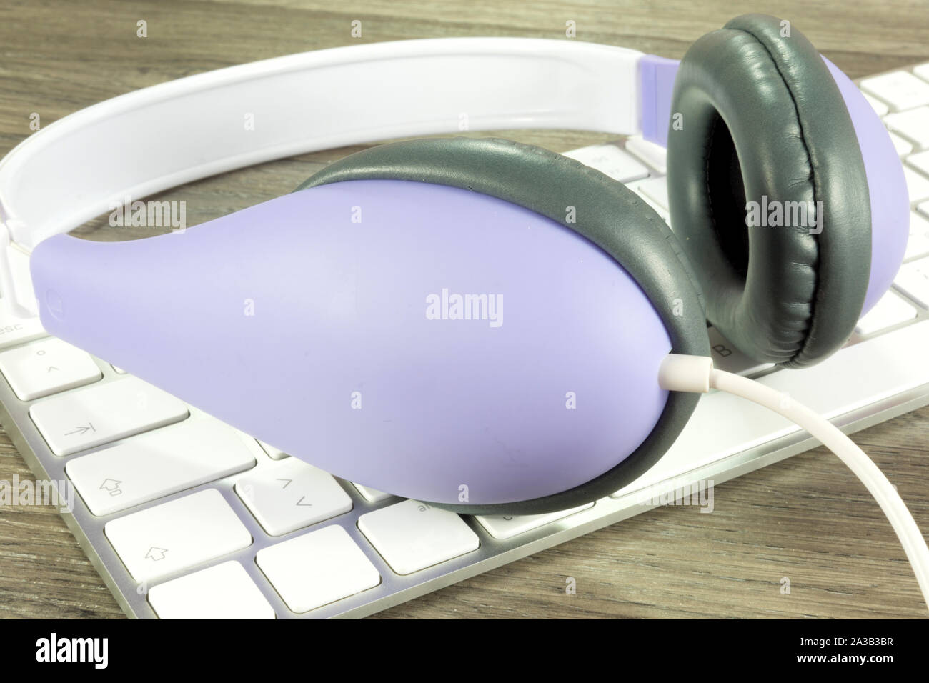 Earset hi-res stock photography and images - Alamy