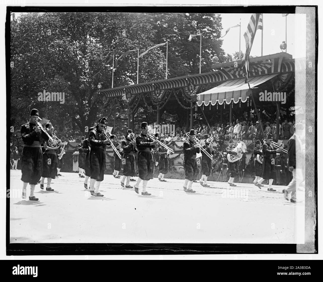 Shriners fraternity hi-res stock photography and images - Alamy