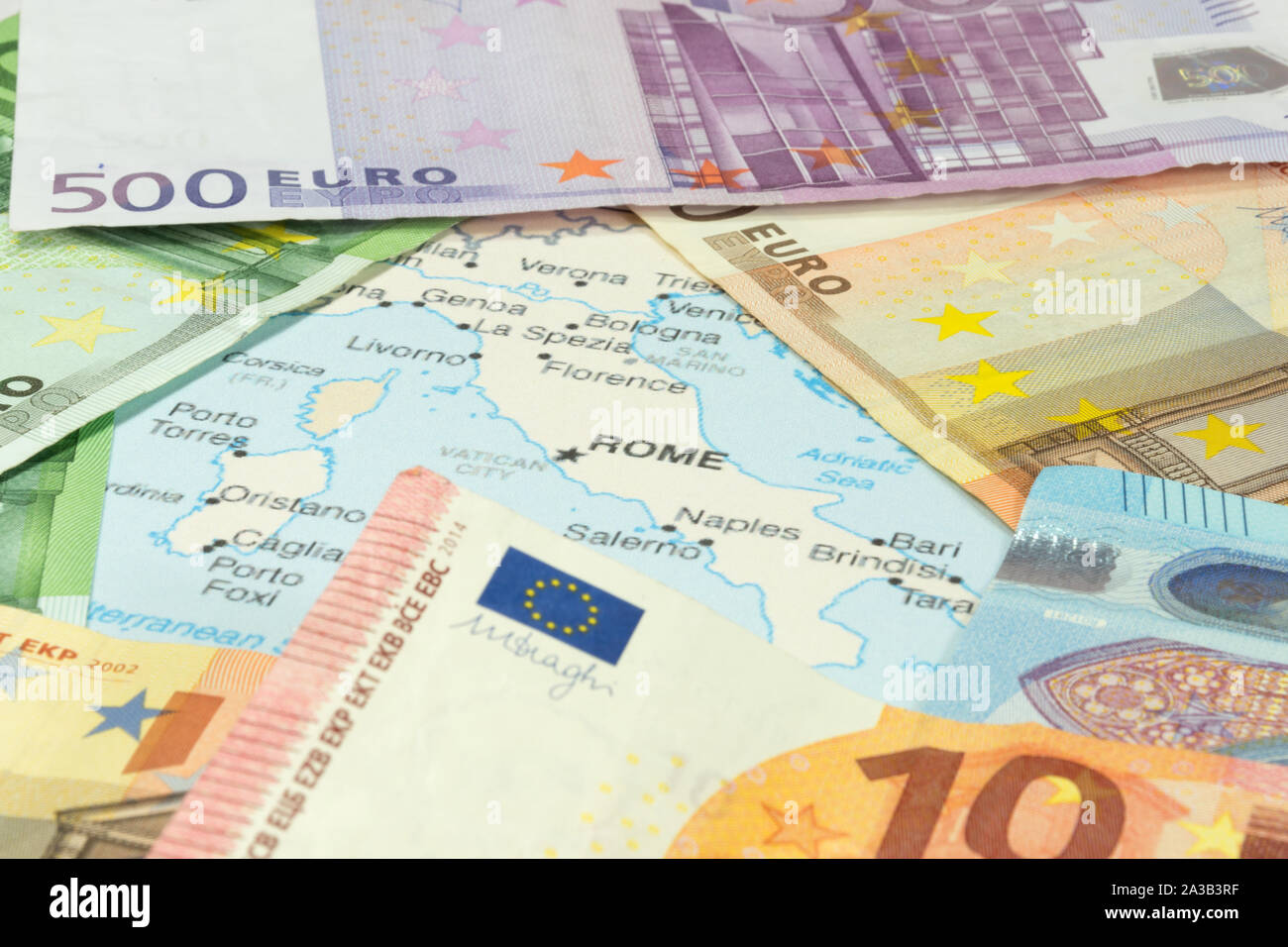 Map of europe money hi-res stock photography and images - Alamy