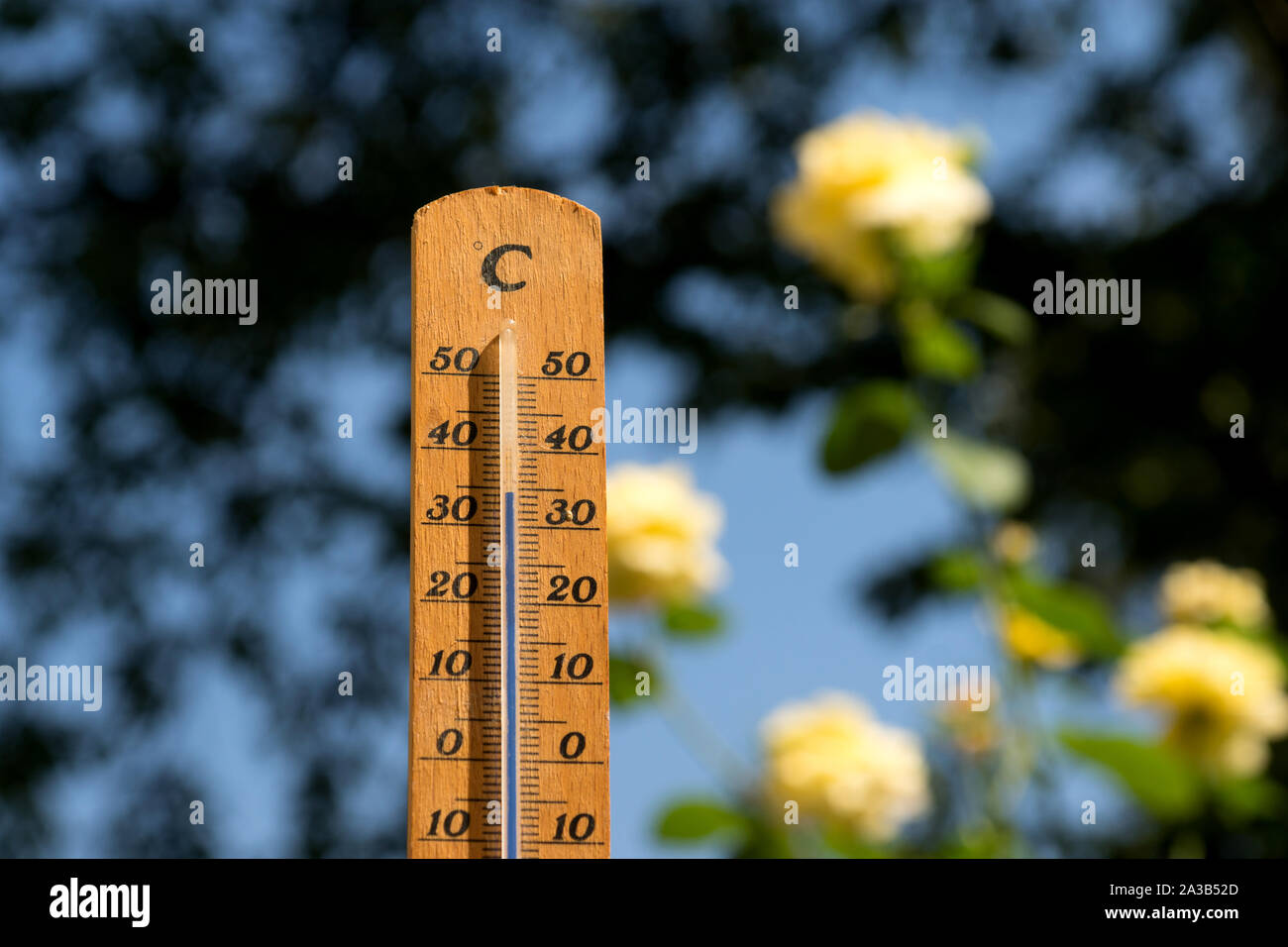 High temperature sun hi-res stock photography and images - Alamy