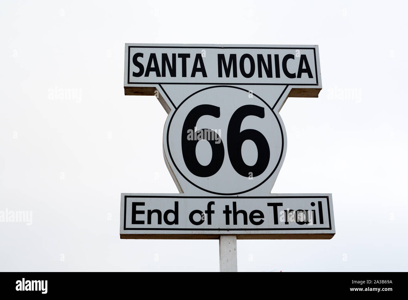 Santa monica pier pacific park sign hi-res stock photography and images ...