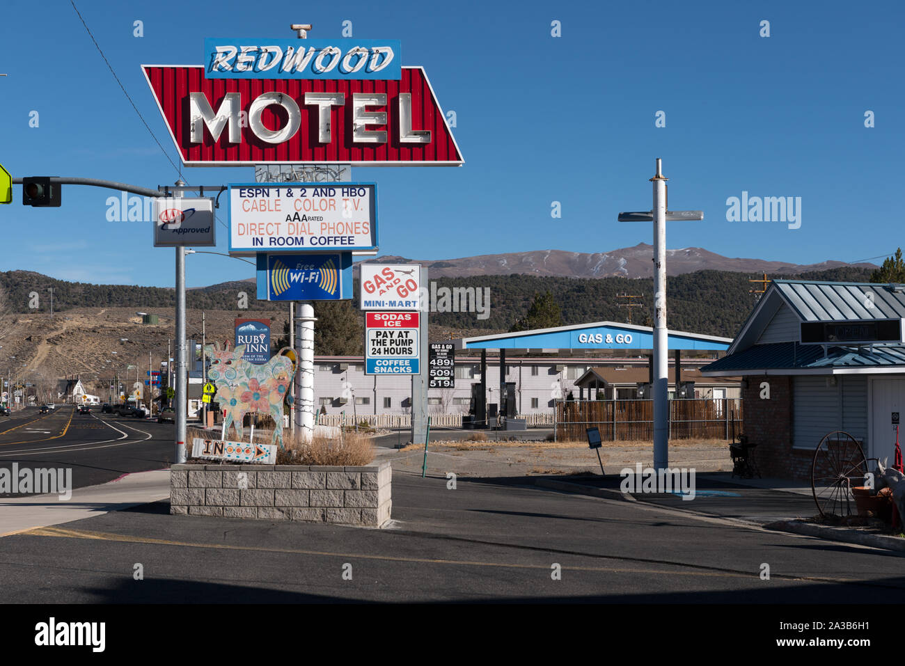Redwood motel hi-res stock photography and images - Alamy
