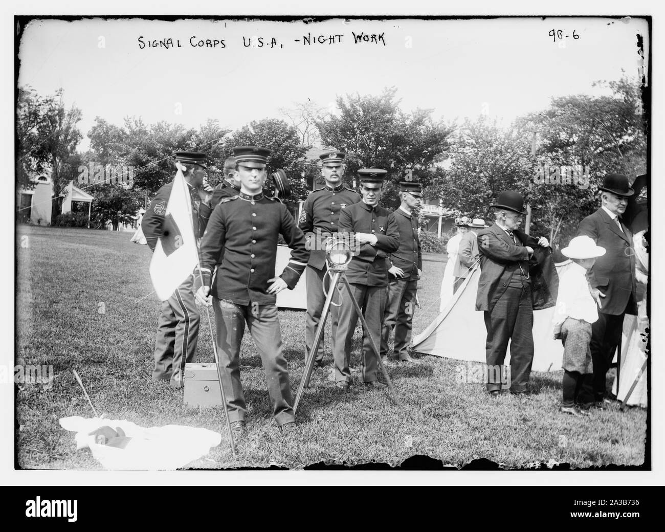 Signal corps work hi-res stock photography and images - Alamy