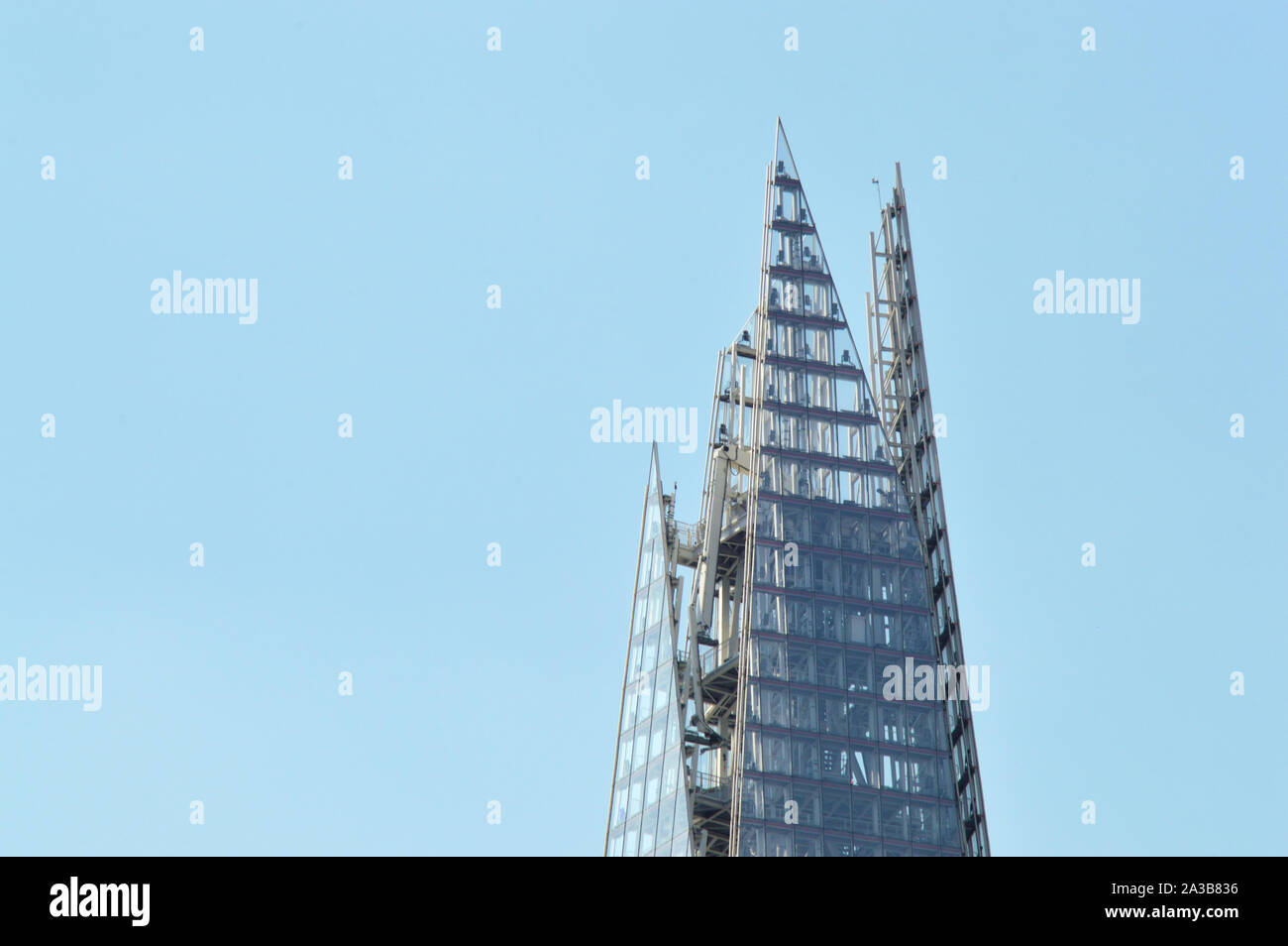 Tall london shard structure hi-res stock photography and images - Alamy