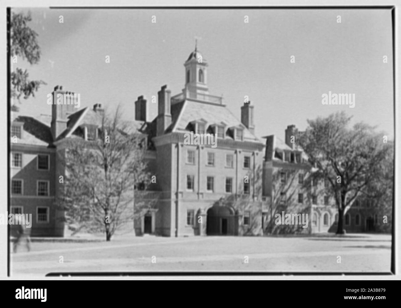 High Resolution Yale Silliman College