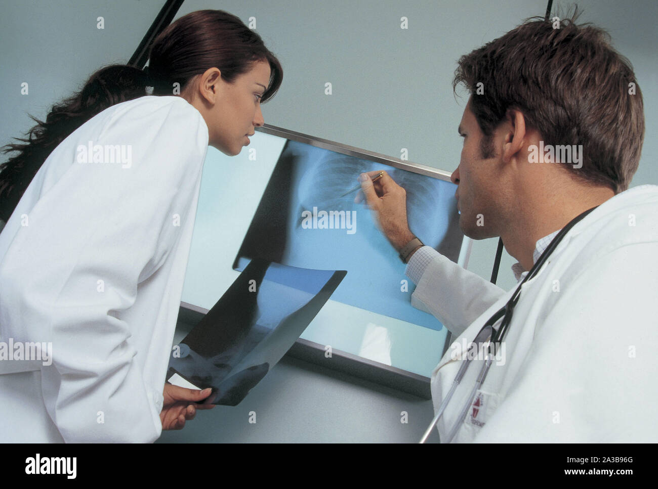 doctors with x rays Stock Photo - Alamy