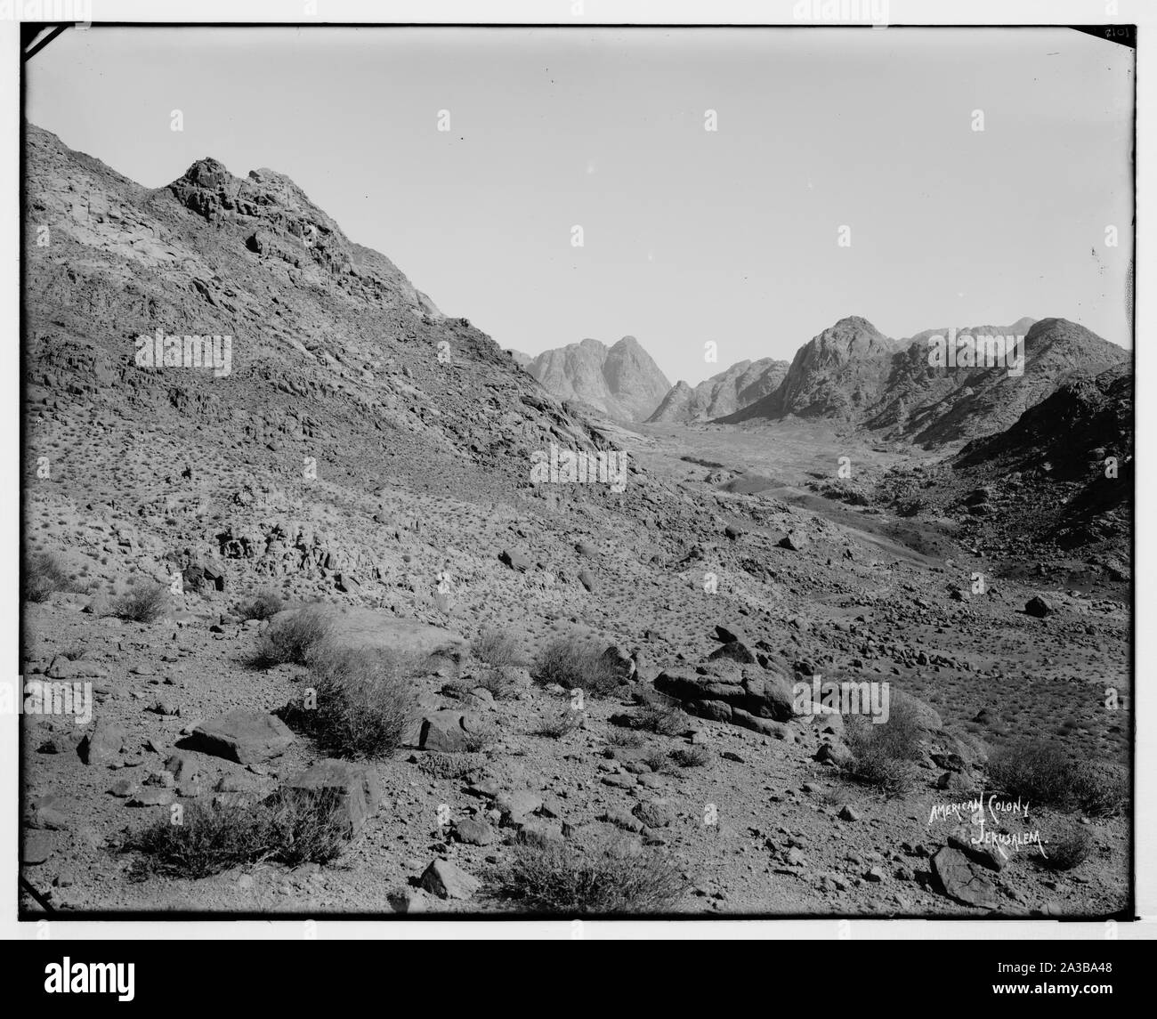 Sinai. First view of the Sinai Mountains from Nakb-el-Hawa Stock Photo ...