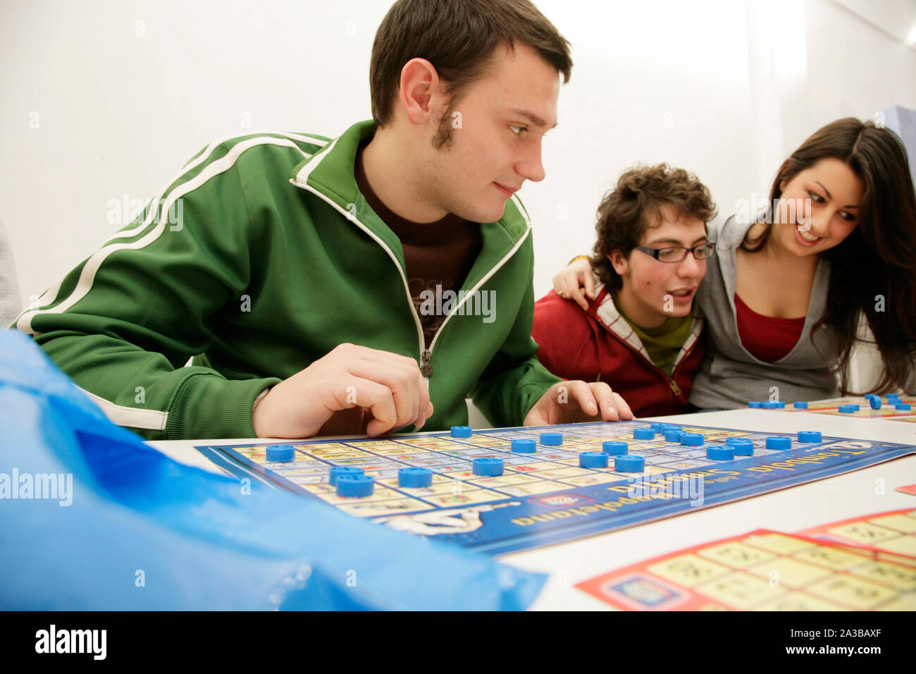 Young people playing bingo hi-res stock photography and images - Alamy