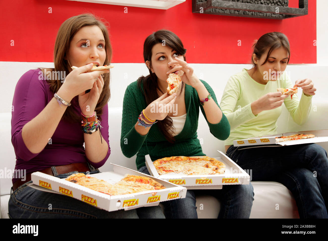 teenagers and pizza Stock Photo - Alamy