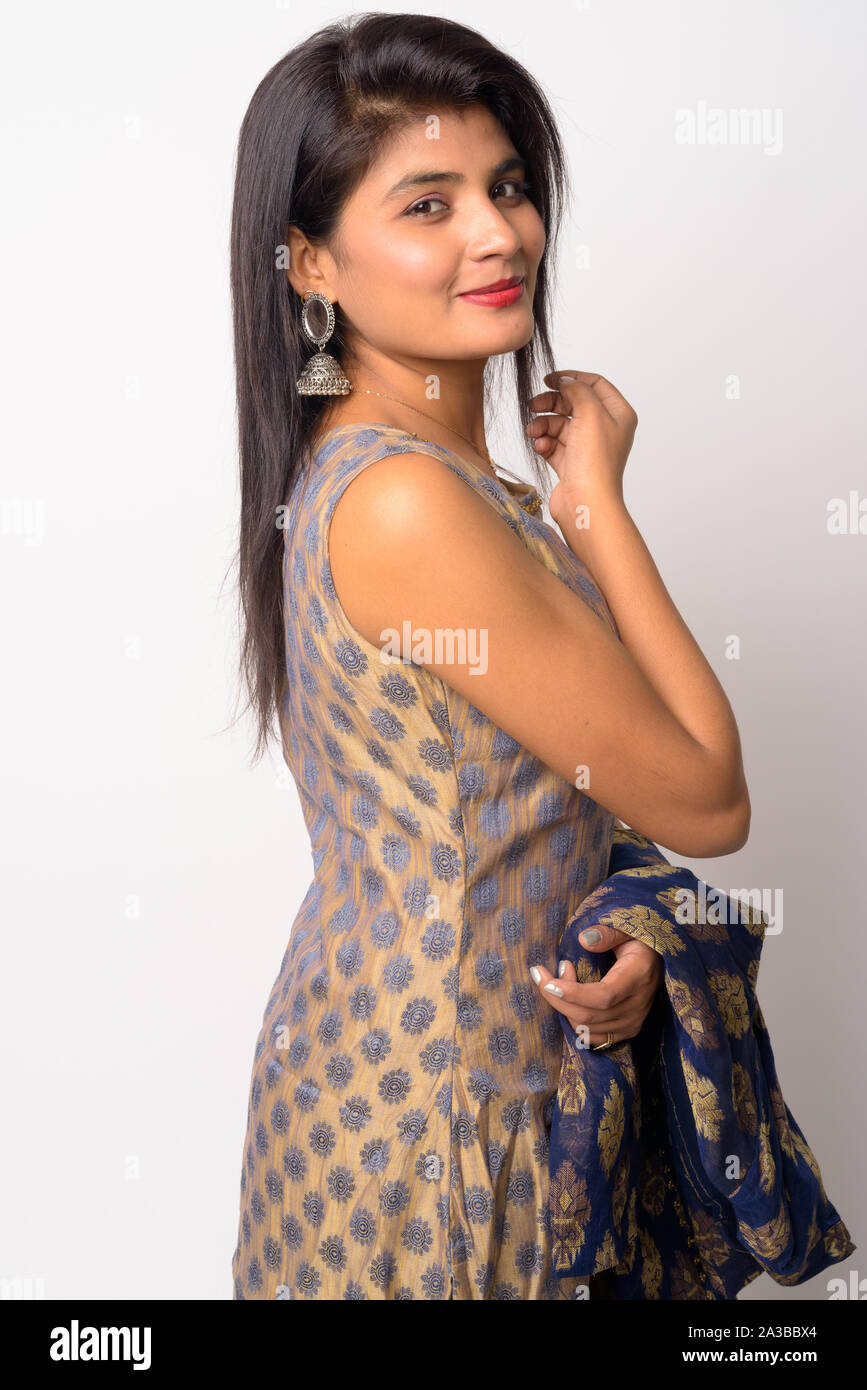 Young beautiful Persian woman in traditional clothing Stock Photo - Alamy