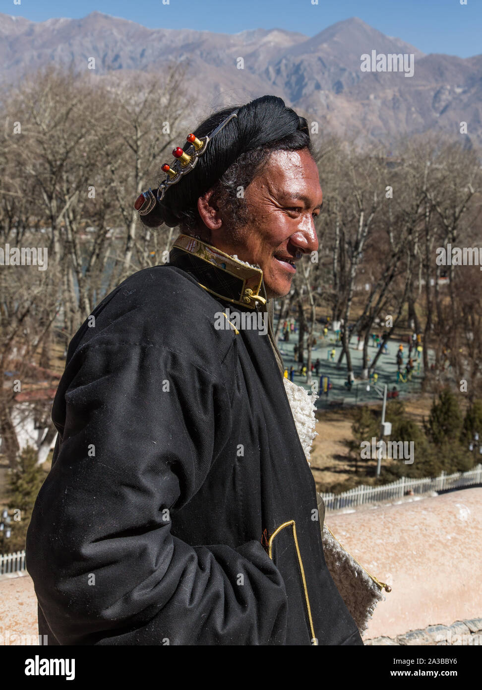 A Tibetan Buddhist pilgrim from the Kham region of eastern Tibet visits ...