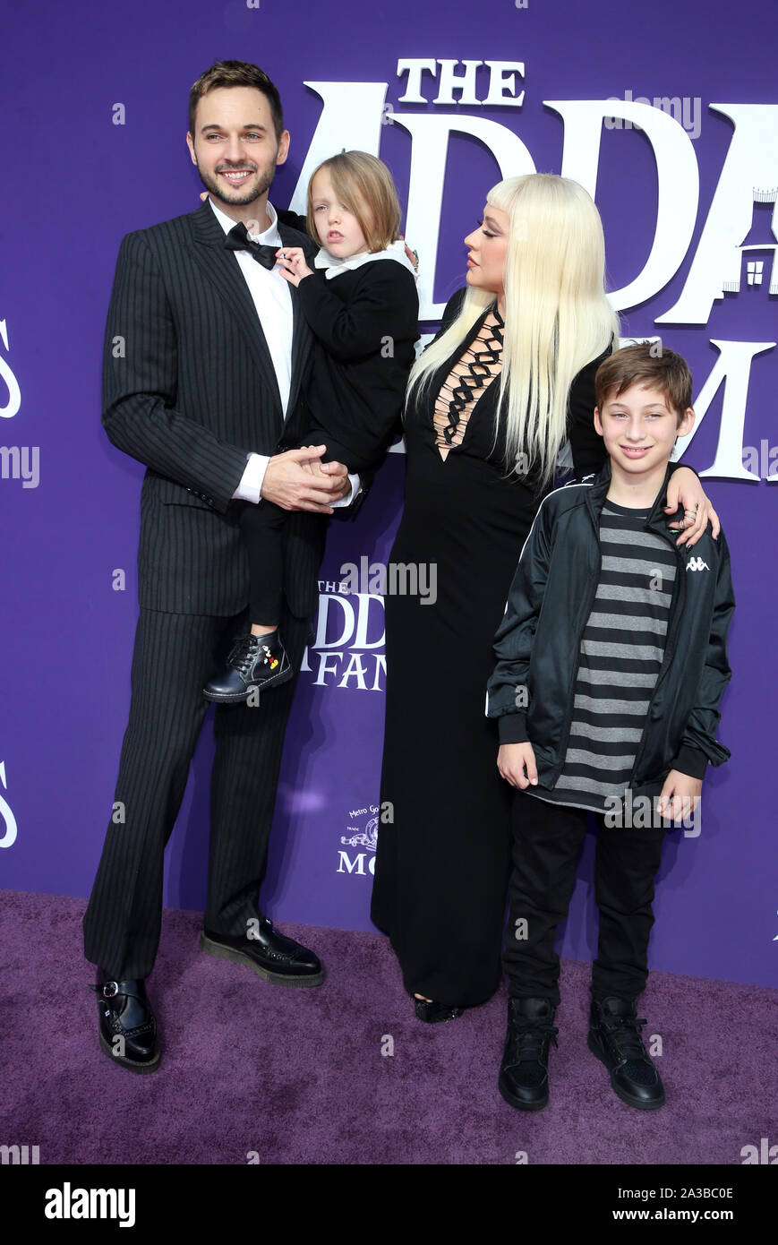 Matthew rutler and summer rain rutler hi-res stock photography and ...