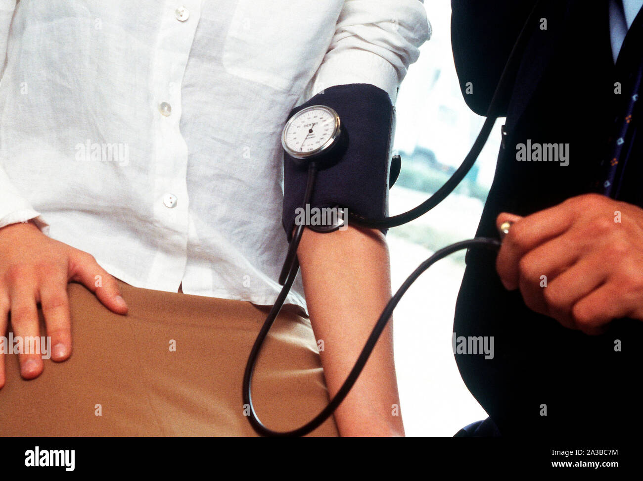 Sphygmomanometers hi-res stock photography and images - Alamy