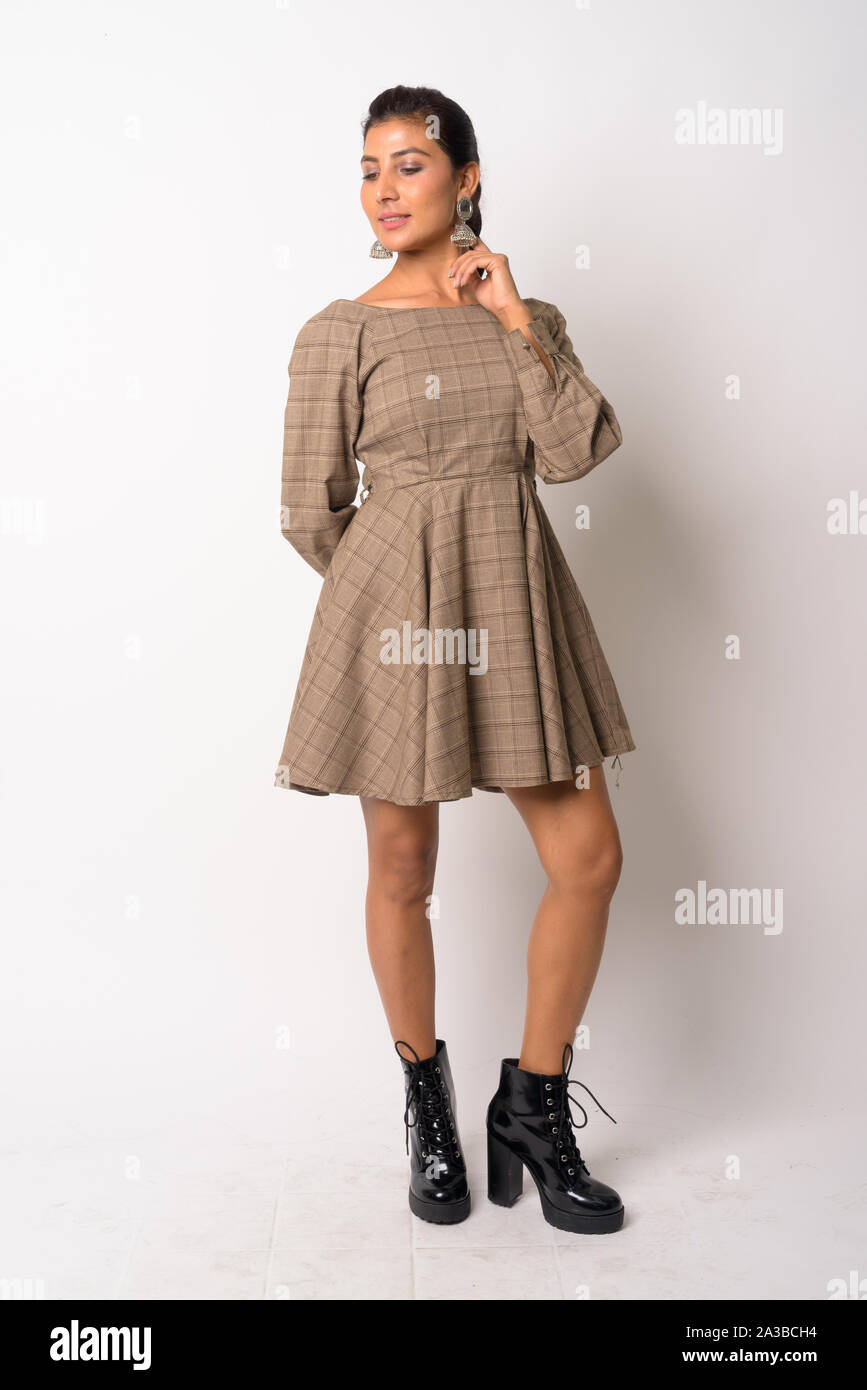 Full body shot of young beautiful Persian woman Stock Photo - Alamy