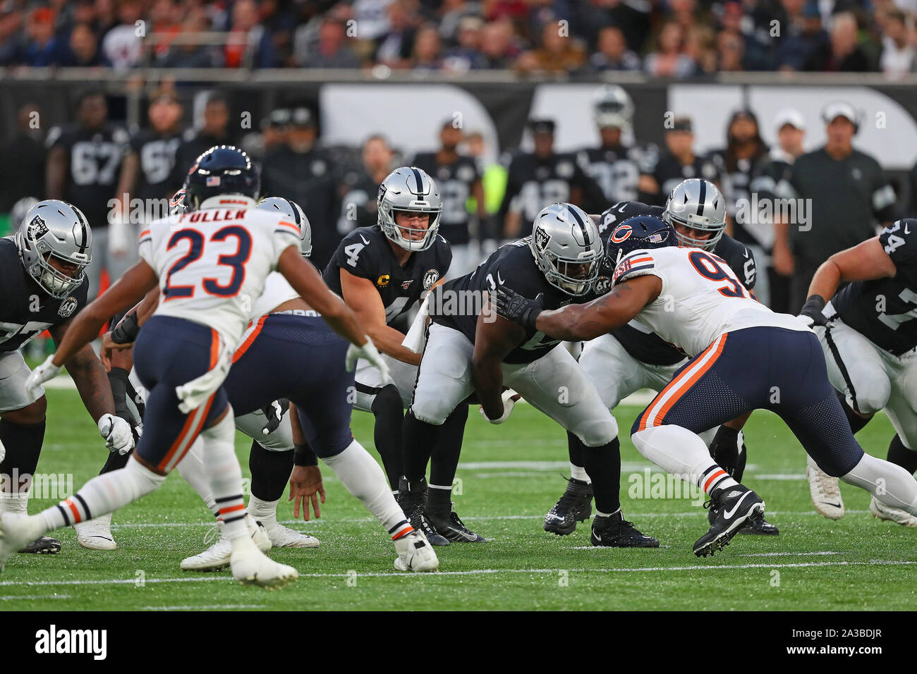 Chicago bears helmet hi-res stock photography and images - Alamy