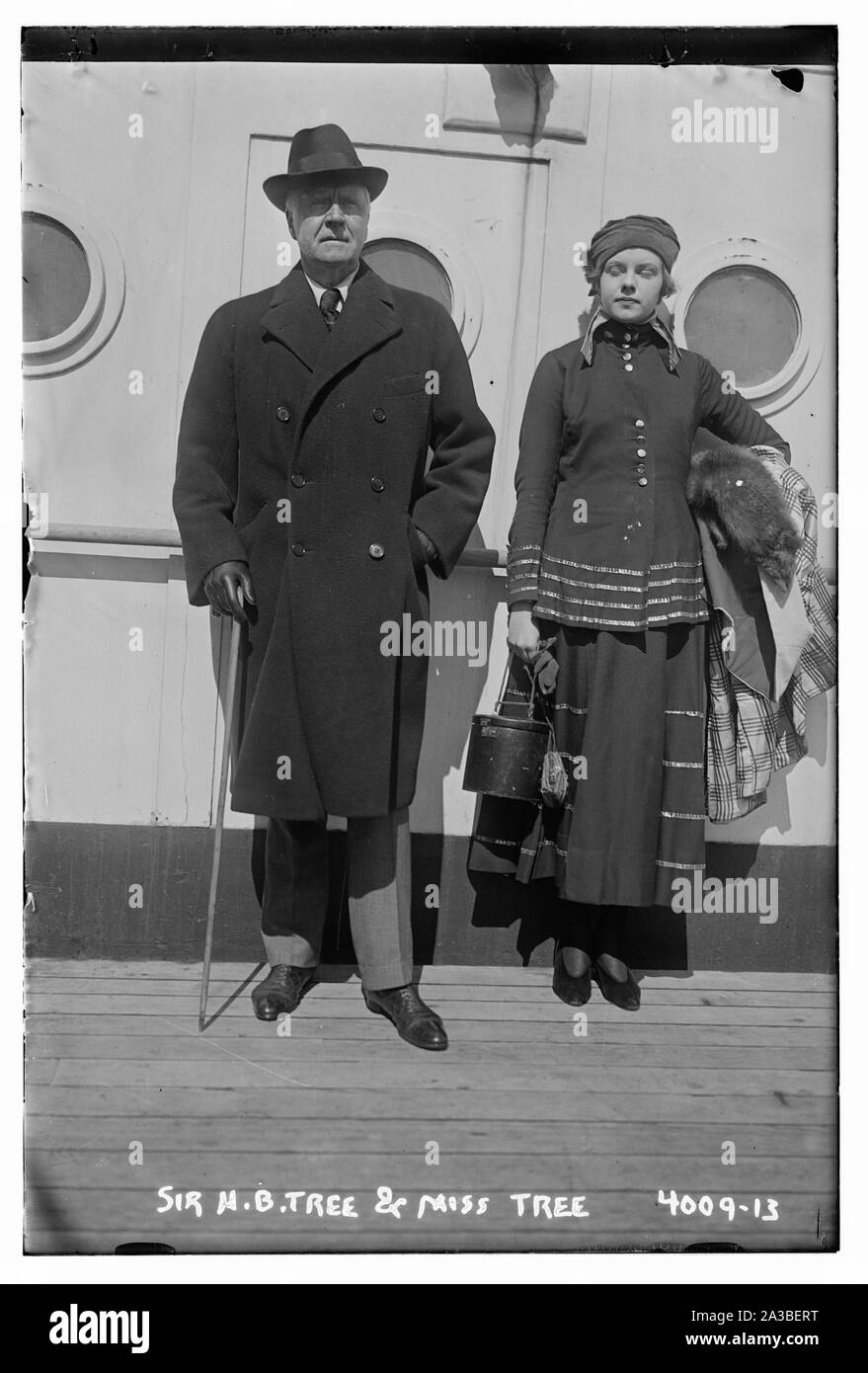 B tree Black and White Stock Photos & Images - Alamy