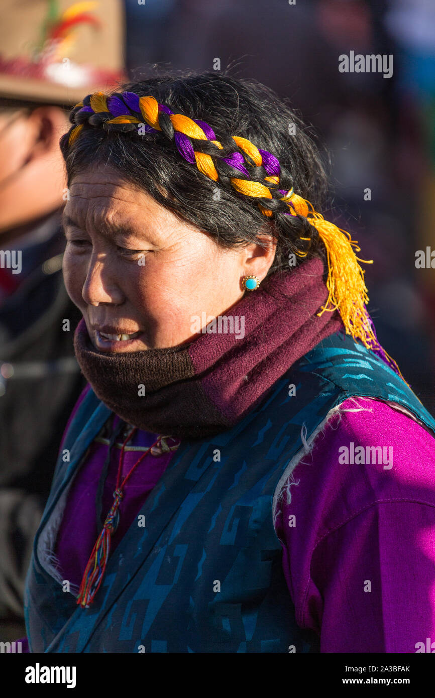 Portrait tibetan woman lhasa tibet hi-res stock photography and images ...