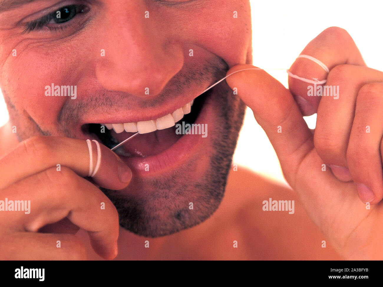 Dental floss detail close up hi-res stock photography and images - Alamy
