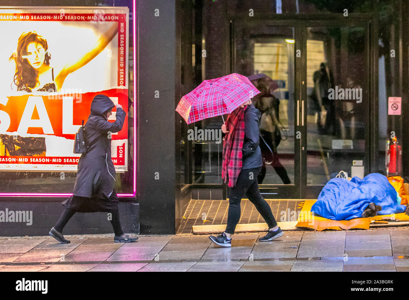 Raggedly hi-res stock photography and images - Alamy