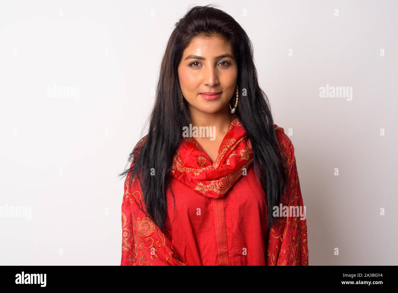 Young beautiful Persian woman in traditional clothing Stock Photo - Alamy